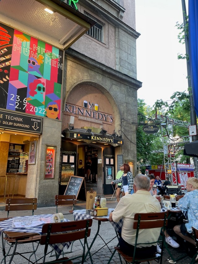 Kennedy’s Patio | 3jmann